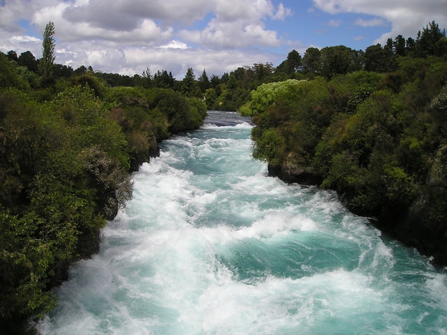 Why is The River That Carries Salt To Ocean, Not Salty? | Param's Magazine